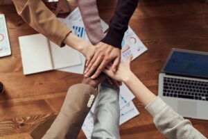 Joint Venture: Pengertian, Jenis, dan Dasar Hukumnya | vOffice