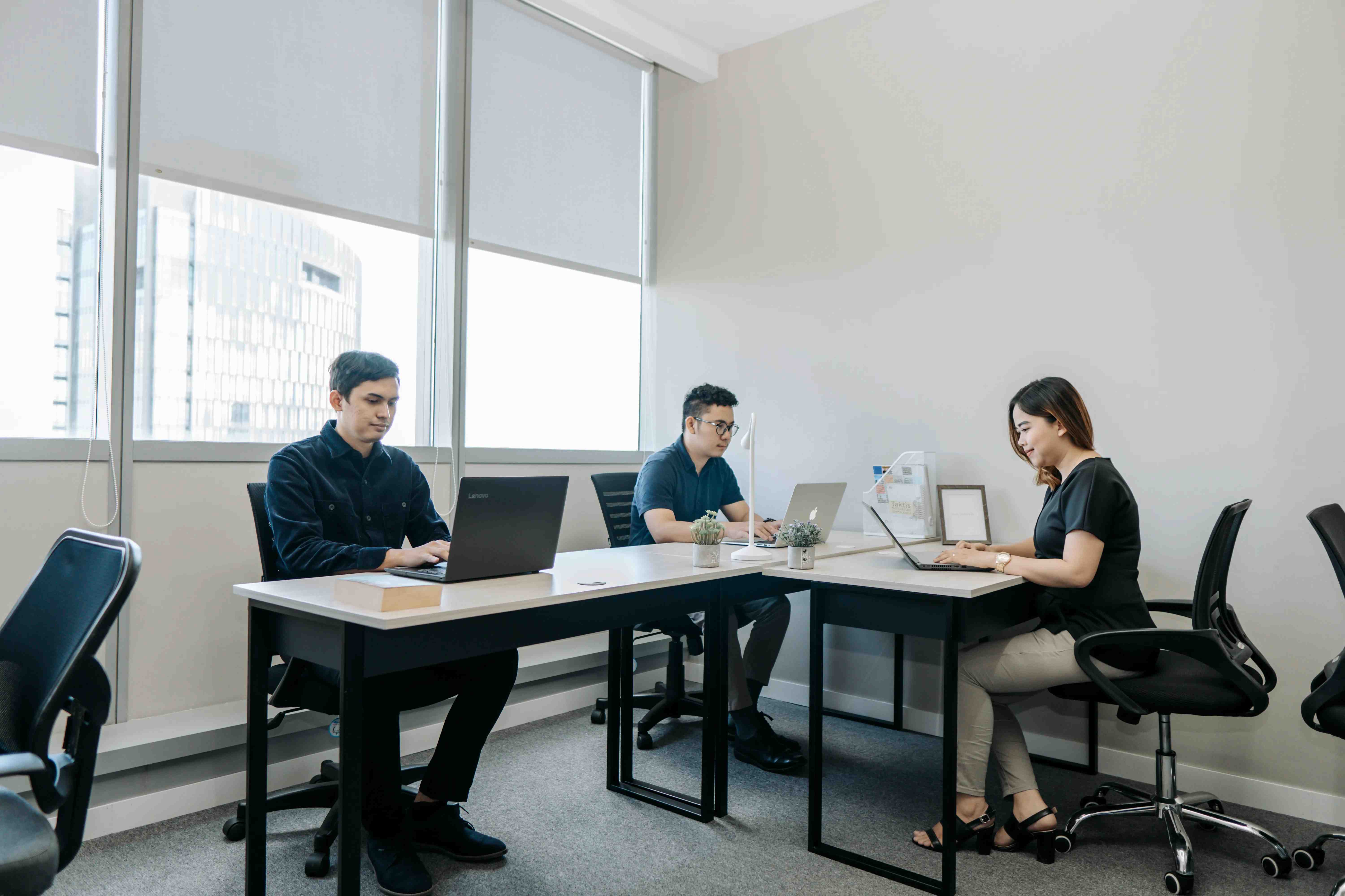 vOffice The Prominence Office Tower: Alamat, Info Gedung, Fasilitas