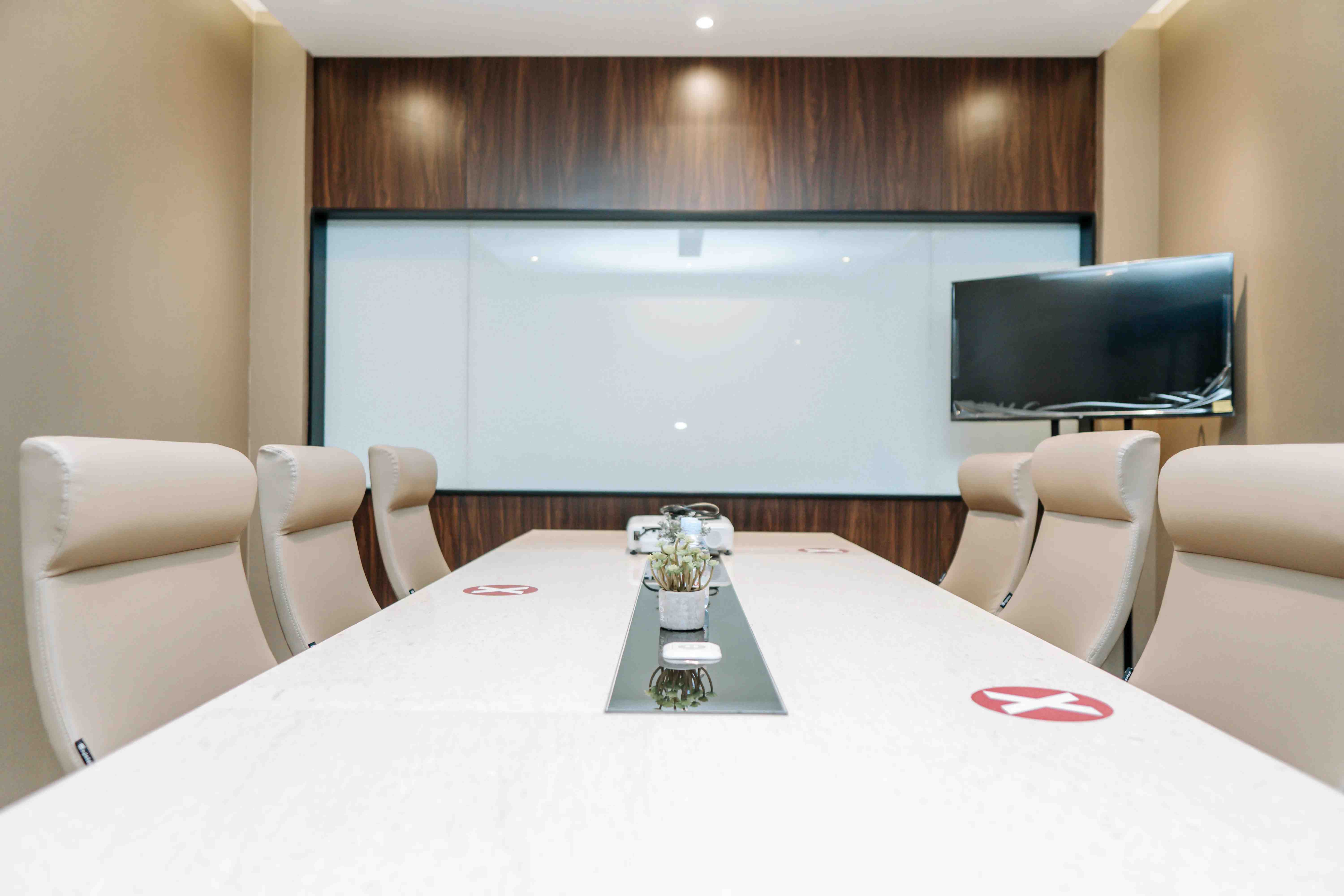 vOffice The Prominence Office Tower: Alamat, Info Gedung, Fasilitas